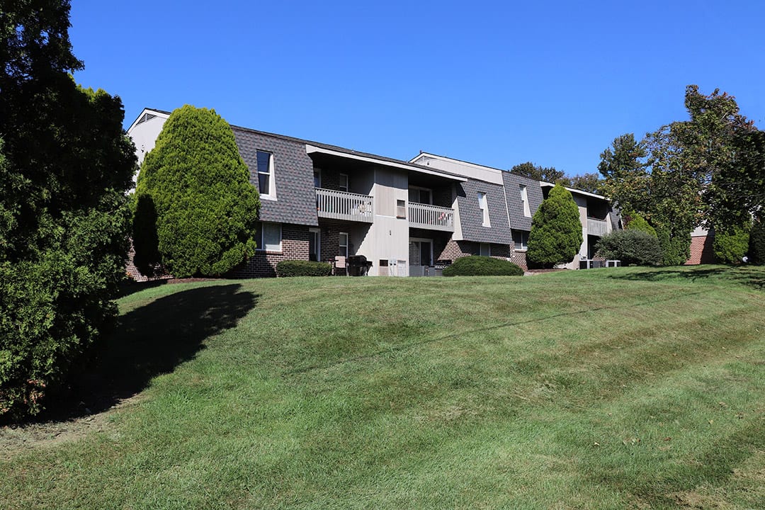 Photos and Video of Spring Ridge Apartments in Whitehall, PA