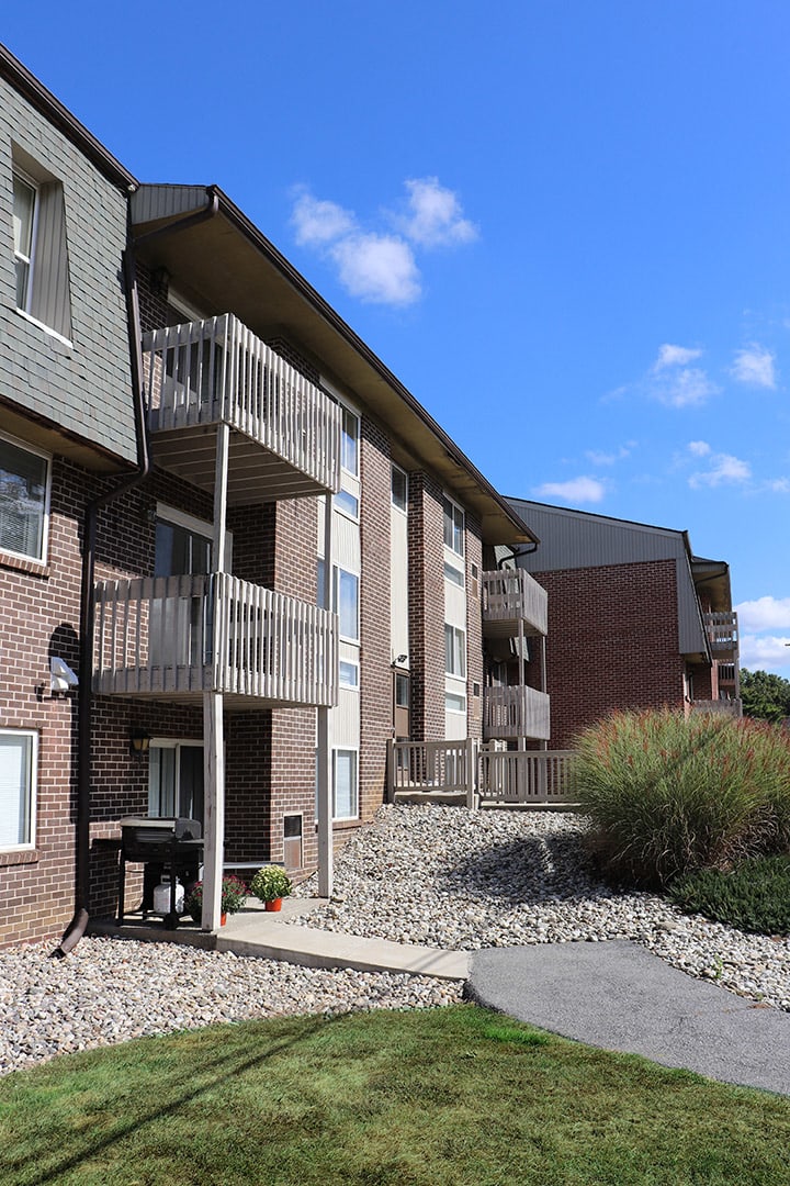 Photos and Video of Spring Ridge Apartments in Whitehall, PA