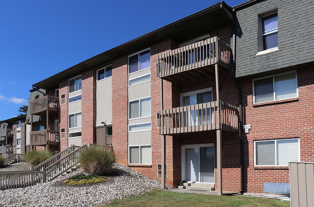 Photos and Video of Spring Ridge Apartments in Whitehall, PA