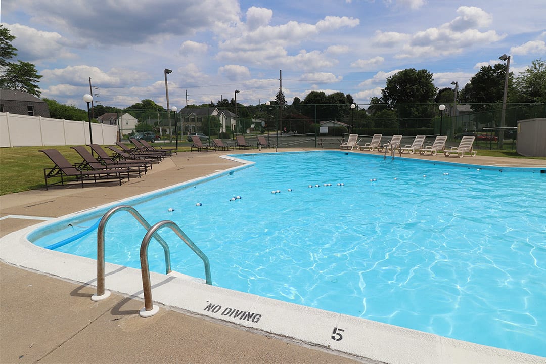 Photos and Video of Spring Ridge Apartments in Whitehall, PA