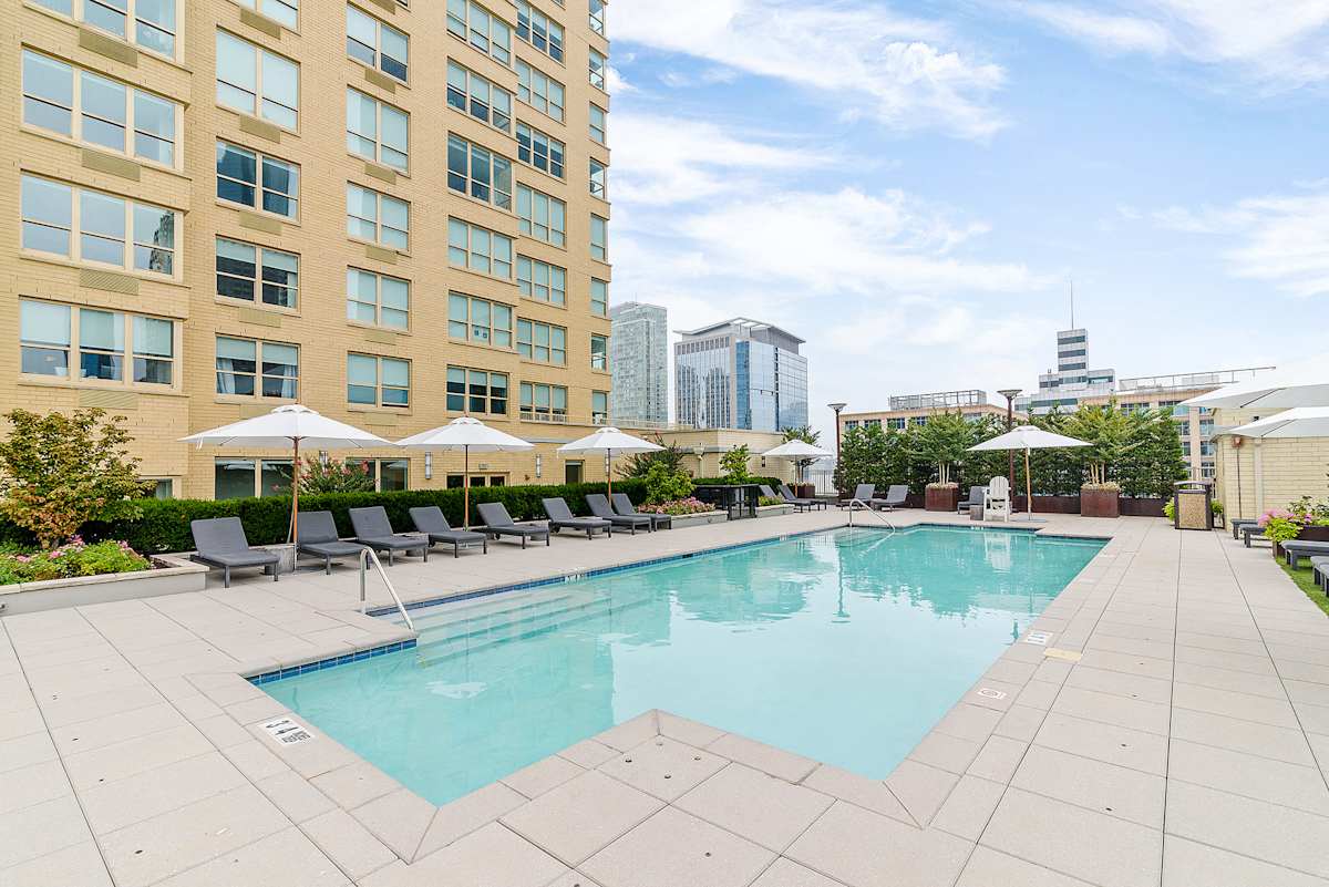 Apartments For Rent in Downtown Jersey City, NJ | 65 Bay Street