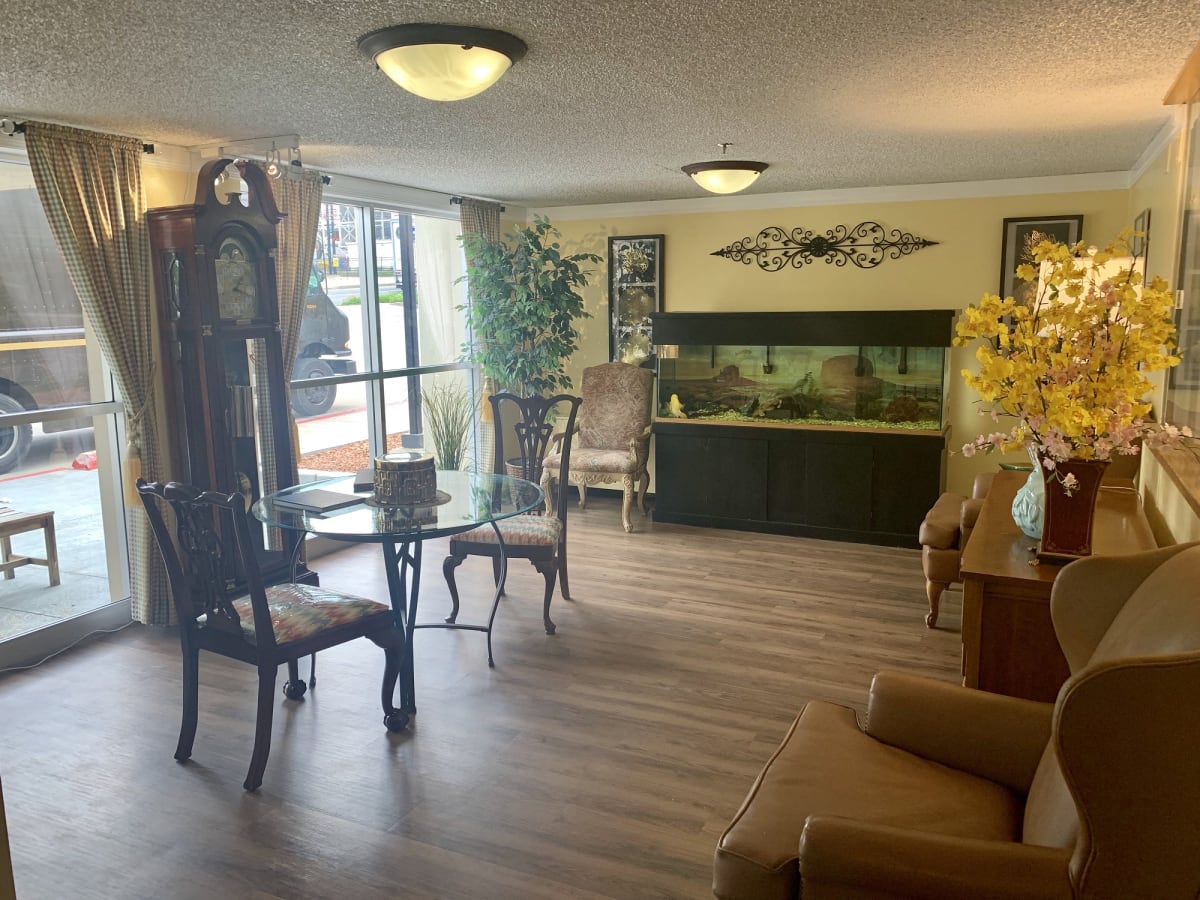 Photos of Friendship Manor Apartments in Salt Lake City, UT