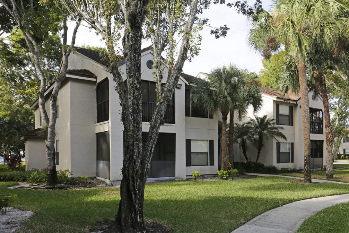 Photos and Video of Oasis at Naples in Naples, FL