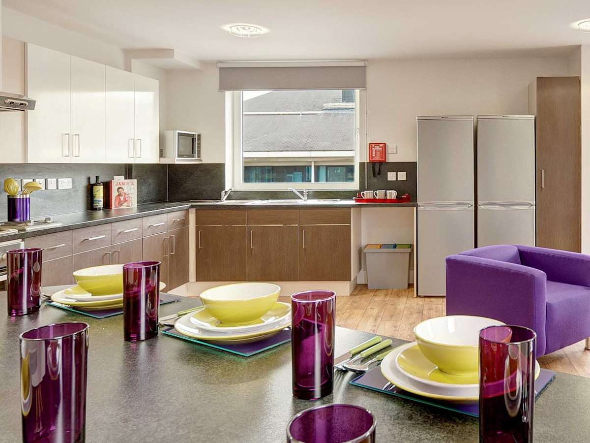 Available Rooms to Rent in Kingston at Davidson House