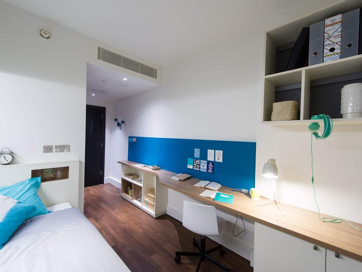 Available Rooms to Rent in London at Spring Mews