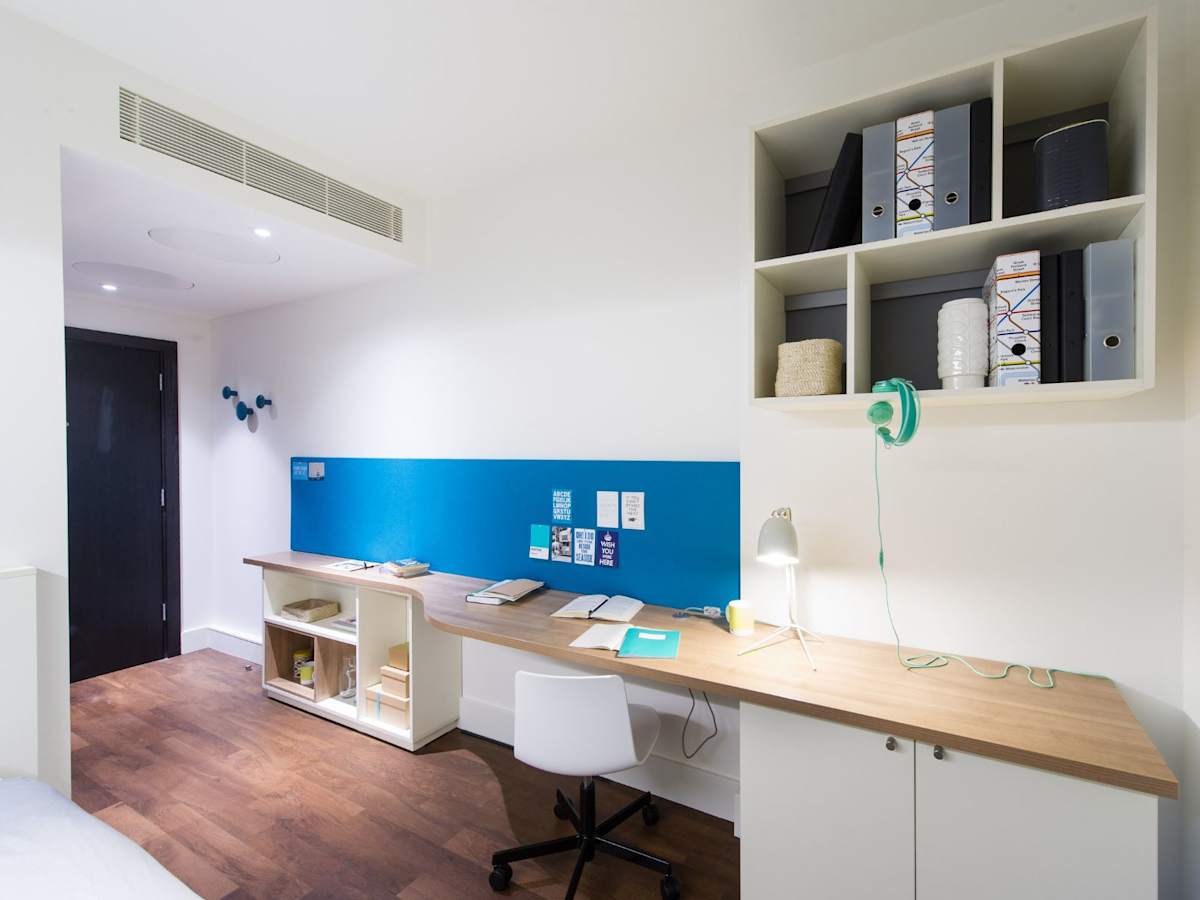 Available Rooms to Rent in London at Spring Mews