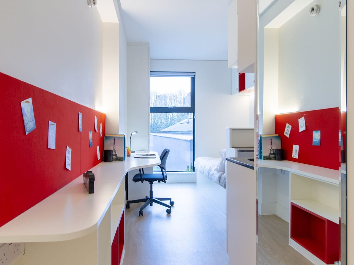 Available Rooms to Rent in London at Spring Mews