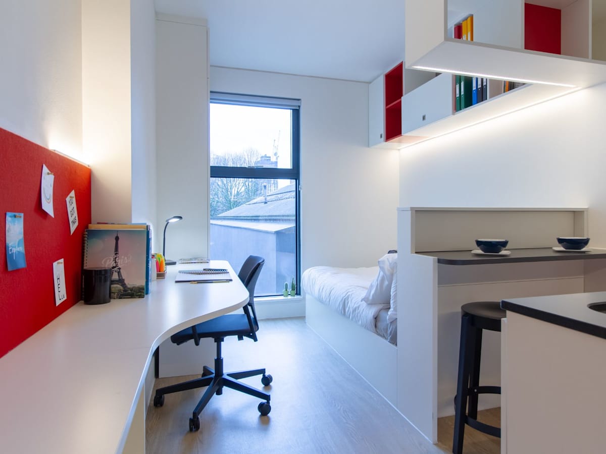 Available Rooms to Rent in London at Spring Mews