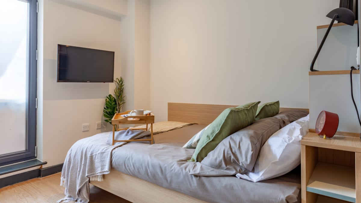 Photos and Video of The Gorge in Exeter | The Gorge