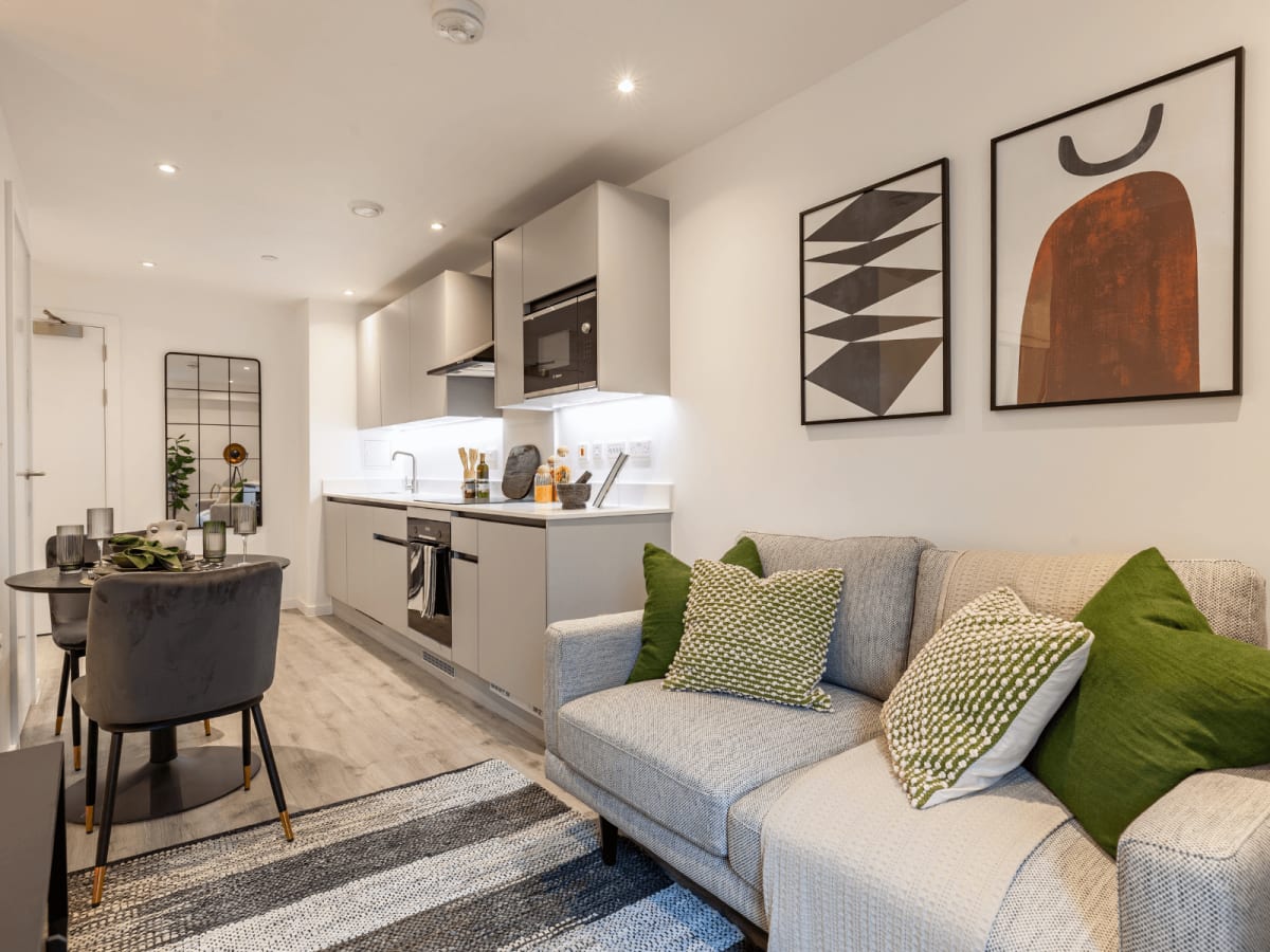 Photos and Video of Verse in Cardiff