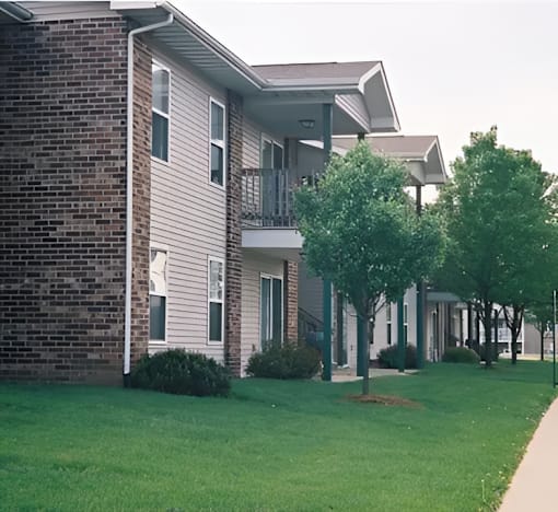 Photos and Video of Oakwood Estates in Decatur, IL