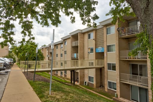 Suitland, MD Apartments for Rent | Andrews Ridge