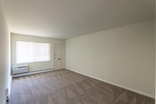 Colonial Ridge Apartments | Photo Gallery of Our Pleasant Ridge ...