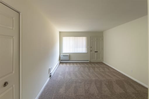 Colonial Ridge Apartments | Photo Gallery of Our Pleasant Ridge ...