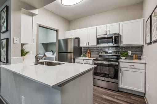 Tech Ridge Apartments Austin | Canyon Ridge | Photos