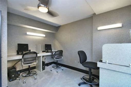 Woodley Park Apartments for Rent | Calvert House