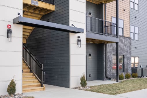 Photos and Video of Thompson Square Apartments in Jeffersonville, IN