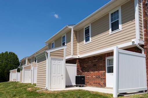 Photos and Video of Eminence Village Apartments in Eminence, KY