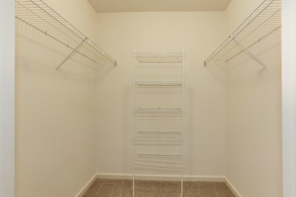 Affordable Apartments in Woodbridge VA | County Center Crossing