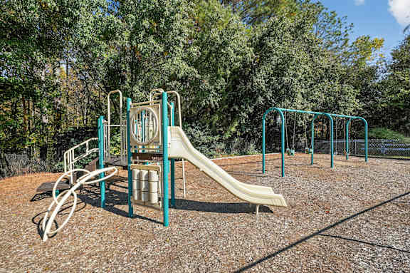 Pet-Friendly Apartments in Canton, Georgia | Alexander Ridge