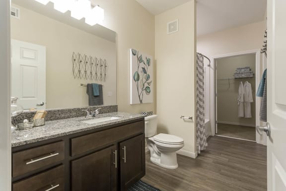 1, 2 & 3 Bedroom Apartments in Henderson | The View at Horizon Ridge