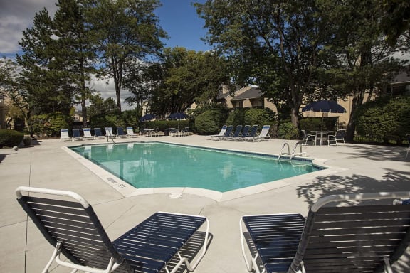 Luxury Apartments in West Bloomfield | Amberly