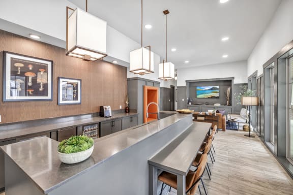 Photos and Video of Seven07 Lofts in San Antonio, TX