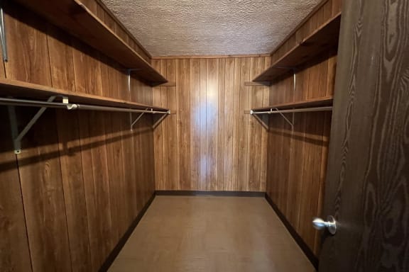 Spacious Fort Wright Apartments | Devou Village | Amenities