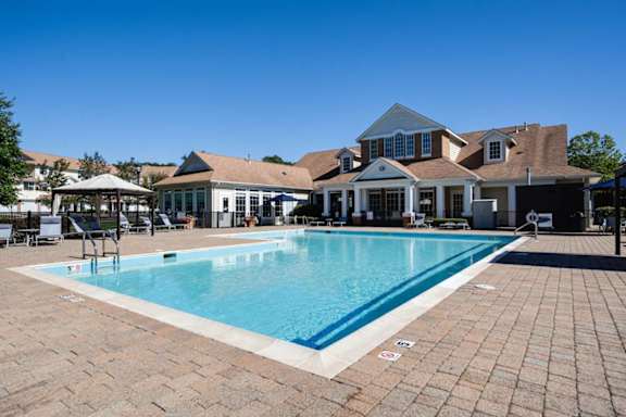 Pet-Friendly Apartments in Groton, CT | The Ledges