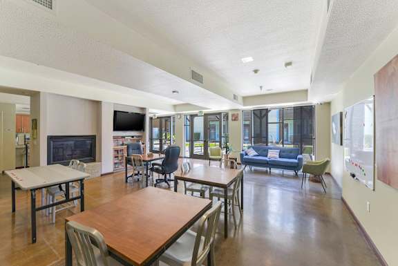 San Francisco Pet-Friendly Apartments | Crescent Cove