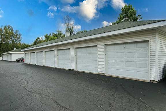 Park Commons | Fairmont | Available Units