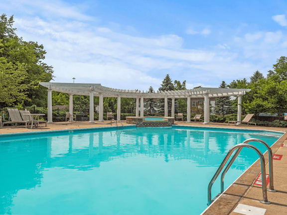 Photo Gallery | Creekside At Taylor Square | Reynoldsburg, OH