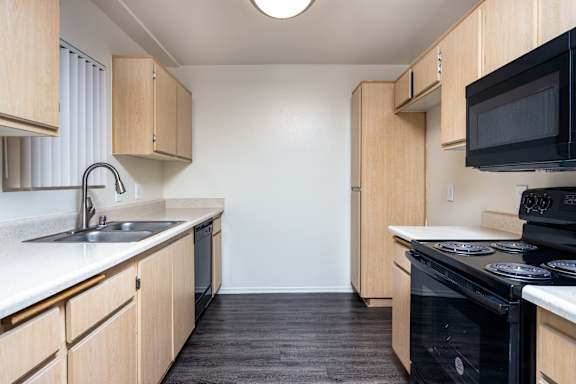 Floor Plans of Parc Ridge Apartments in Northridge, CA