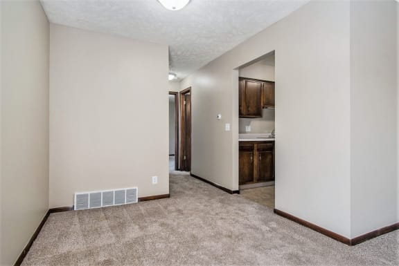 Northwest Omaha Apartments for Rent | Maple Ridge