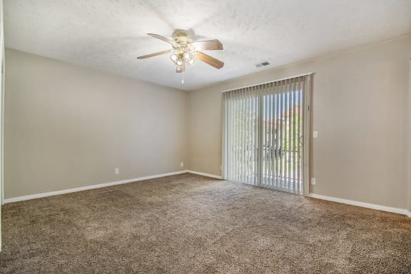 Northwest Omaha Apartments for Rent | Maple Ridge