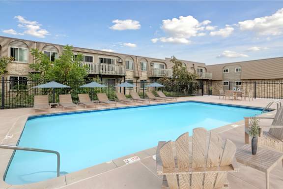 Apartments for Rent with Pools, Grills, and Updated Finishes in Eagan ...