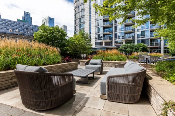 River North Luxury Apartments | Hubbard Place