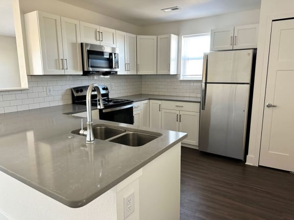 1 & 2 Bedroom Apartments in Athens, AL | Signature Pointe