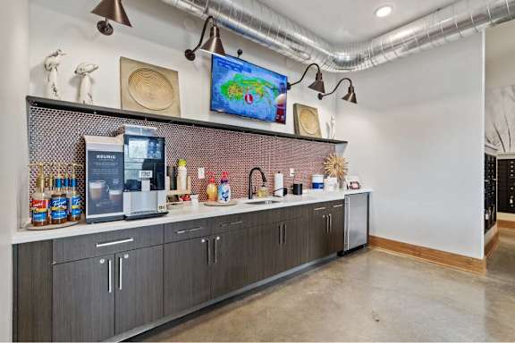 The Donovan | Apartment and Community Amenities