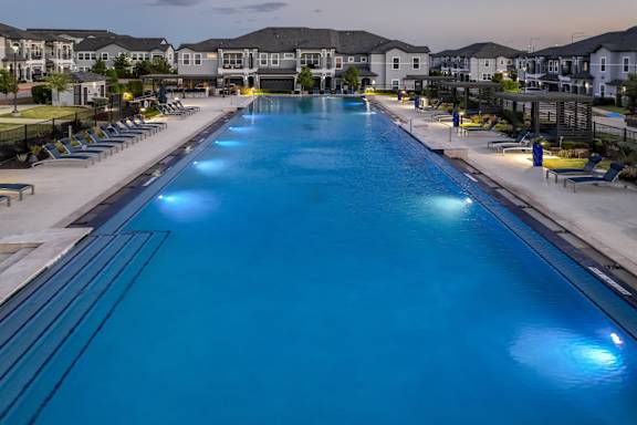 Luxury Apartment Amenities | Reveal on the Lake - Rowlett, TX
