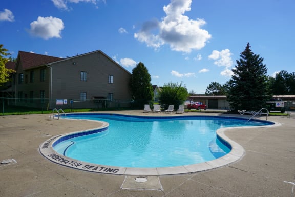 Apartments in Clinton Township | Amenities at Garfield Commons