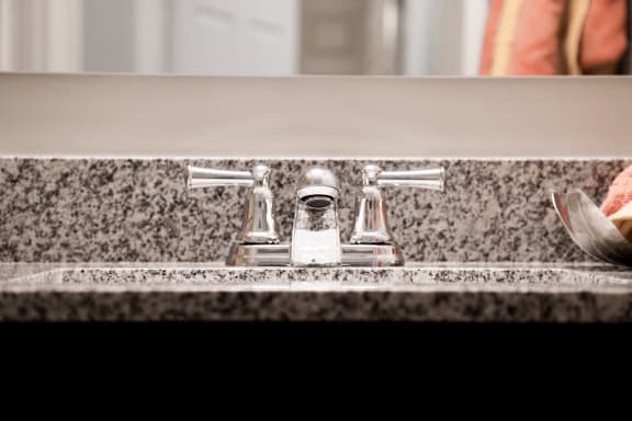 Renovated Apartments in Cincinnati | Fieldstone at Glenwood Crossing