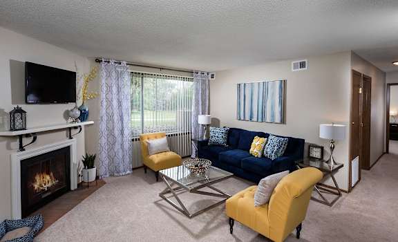 Country Club Village Apartments | Apartment and Community Amenities