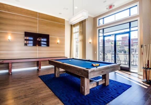 Luxury Apartments in Harrison, NJ | Water`s Edge Apartments