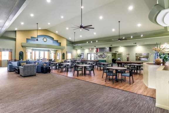 Country Club at Valley View | Apartment and Community Amenities