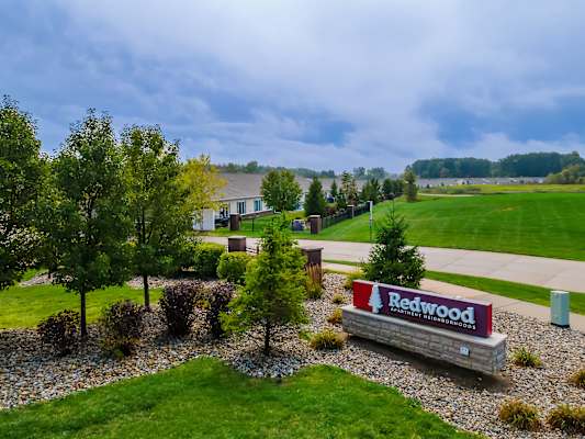 Apartments for Rent in Michigan | Redwood Apartments