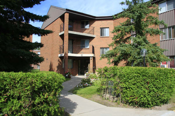 Realstar Management Partnership | Apartments in Toronto, ON | RENTCafe