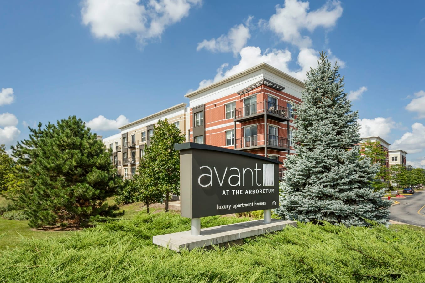 Lisle Apartments | Avant at the Arboretum