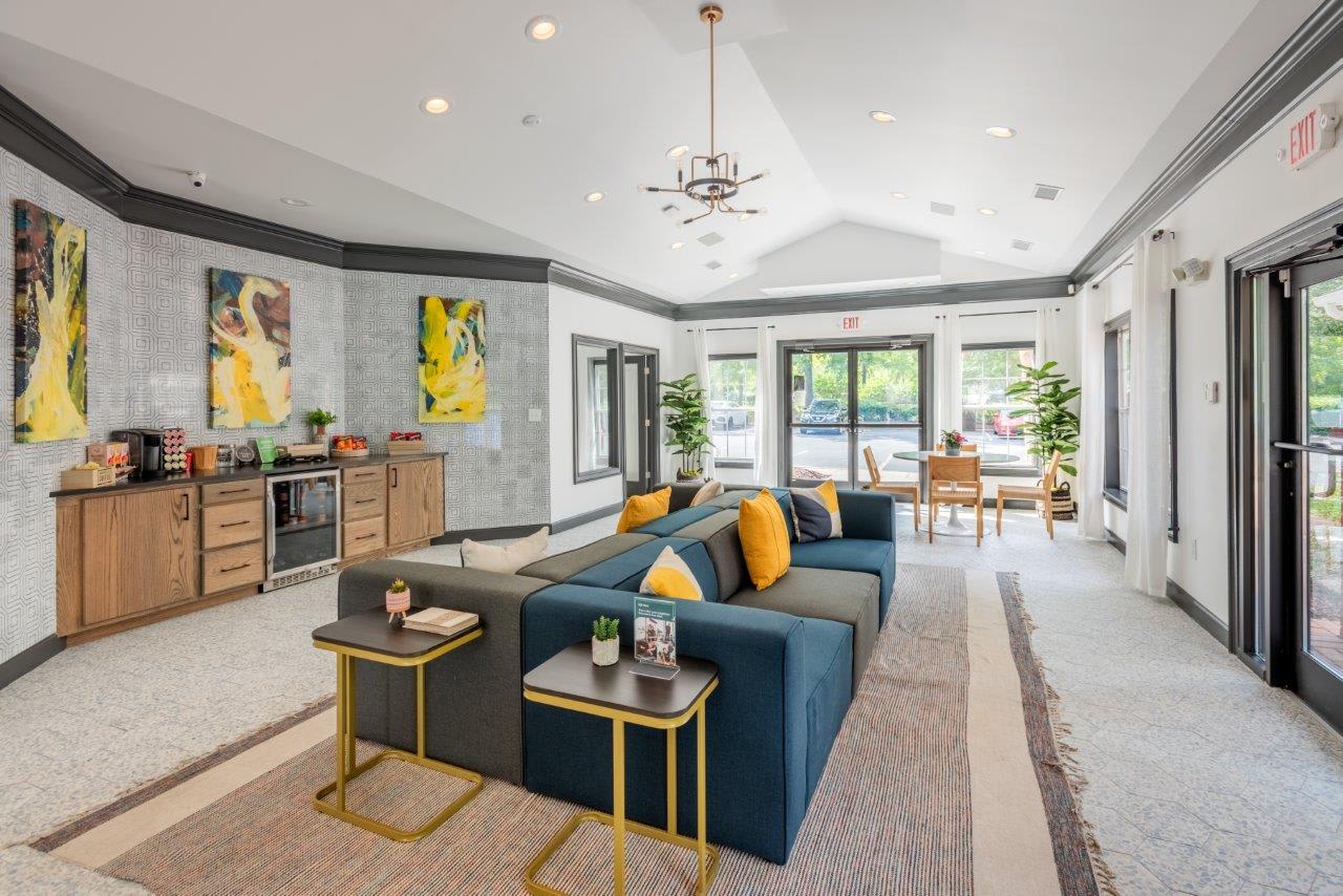1, 2 & 3-Bedroom Apartments in Durham, NC | Southpoint Crossing