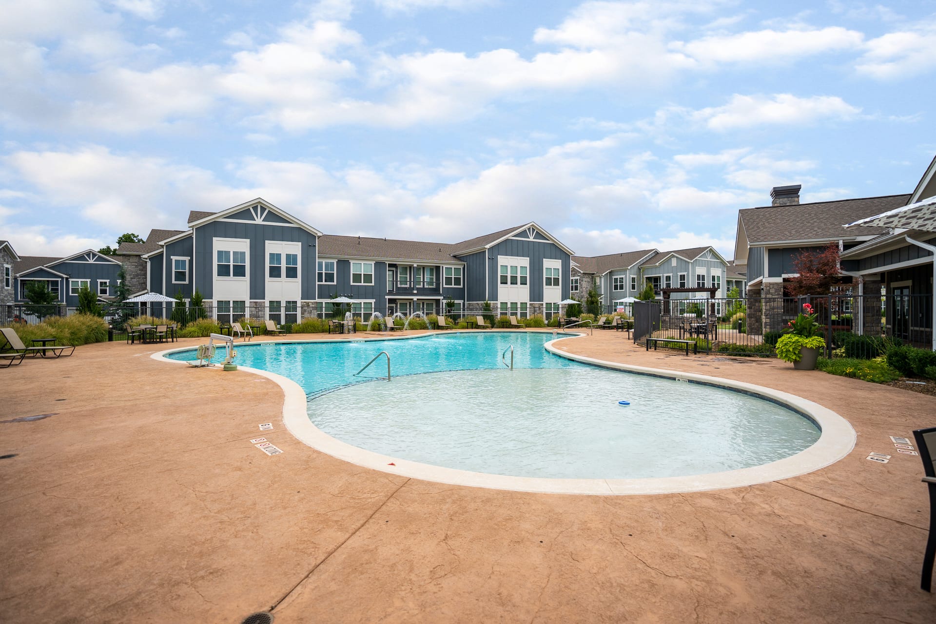 The Meridian at Walnut Creek | Apartments in Rogers, AR